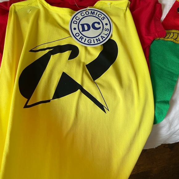 DC Comics | Accessories | Dc Comics Robin Long T With Cape And Socks ...